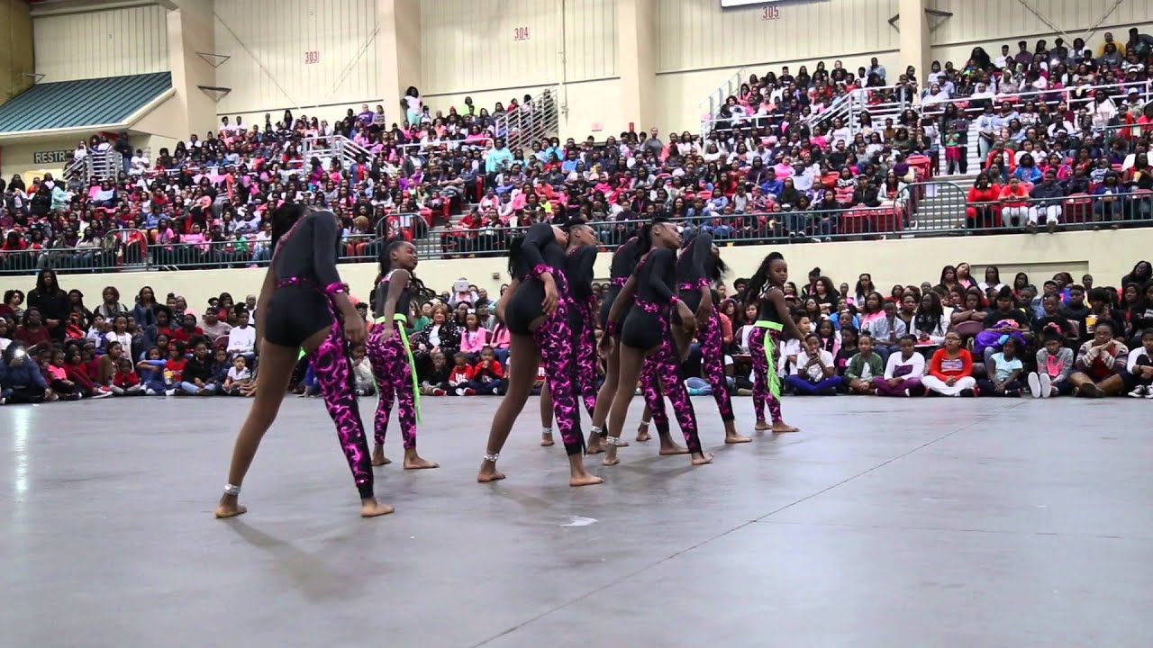 Stand Battle Round 2 - Just Dance Divas - YouTube