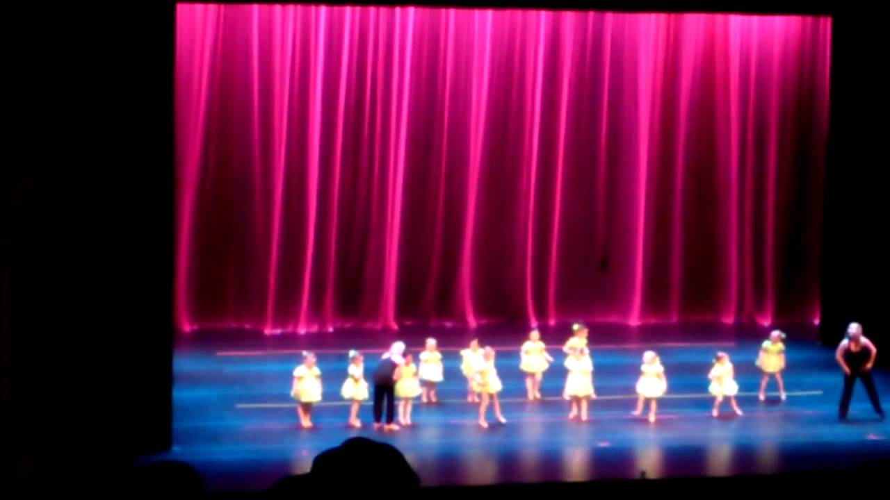 Reese's dance recital - YouTube