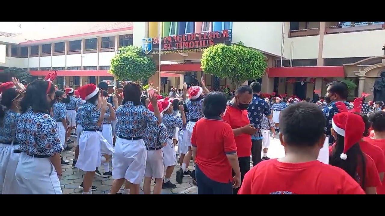 12 HARI NATAL (Menyanyi lagu natal bersama, anak² SD PANGUDI LUHUR ...
