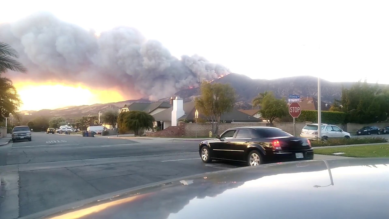 Thomas Fire Time-Lapse Burning Near Fillmore - YouTube