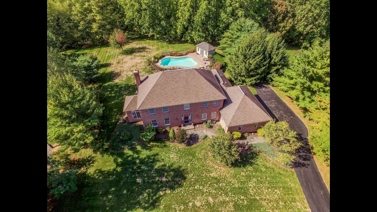 10 Beauclaire Lane, Fairport, NY presented by Bayer Video Tours - YouTube