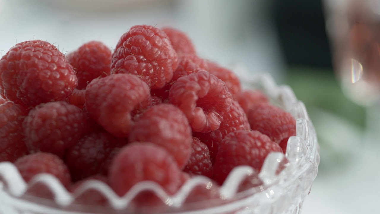 Kotimaiset vadelmat - YouTube