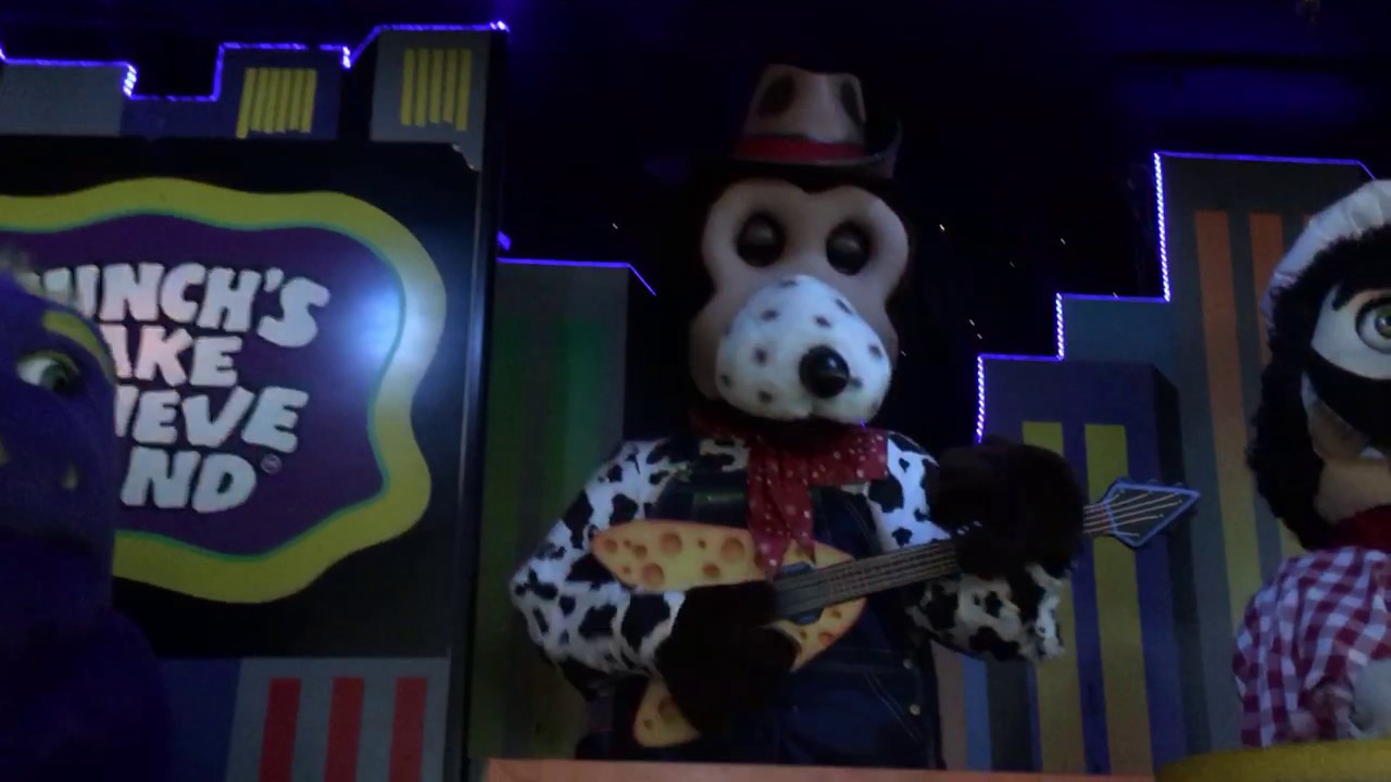 Chuck E Cheese Band - (Up Close) Helen Dream Big - Animatronics ...