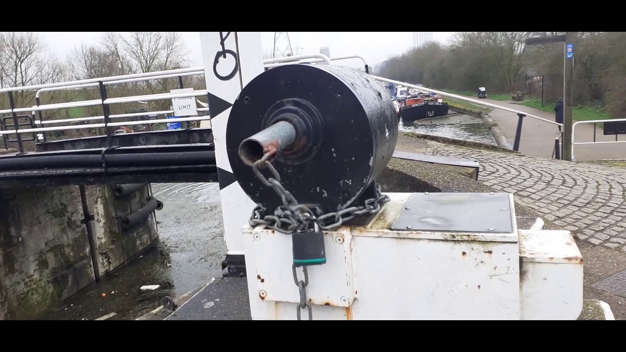 Stonebridge Lock, how it works স্টোনব্রিজ লক, এটি কীভাবে কাজ করে - YouTube