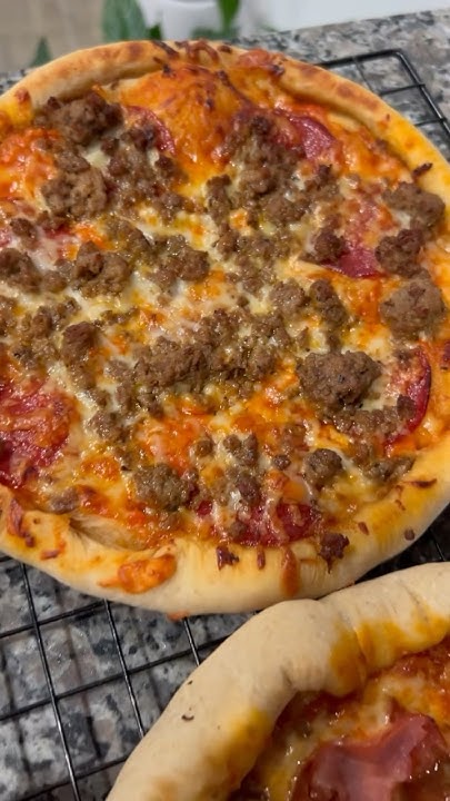 Let’s make pizza 🍕♥️ - YouTube