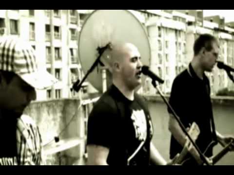 ŽUTA MINUTA - Jedan Zakon Za Njih (Official Video 2011)