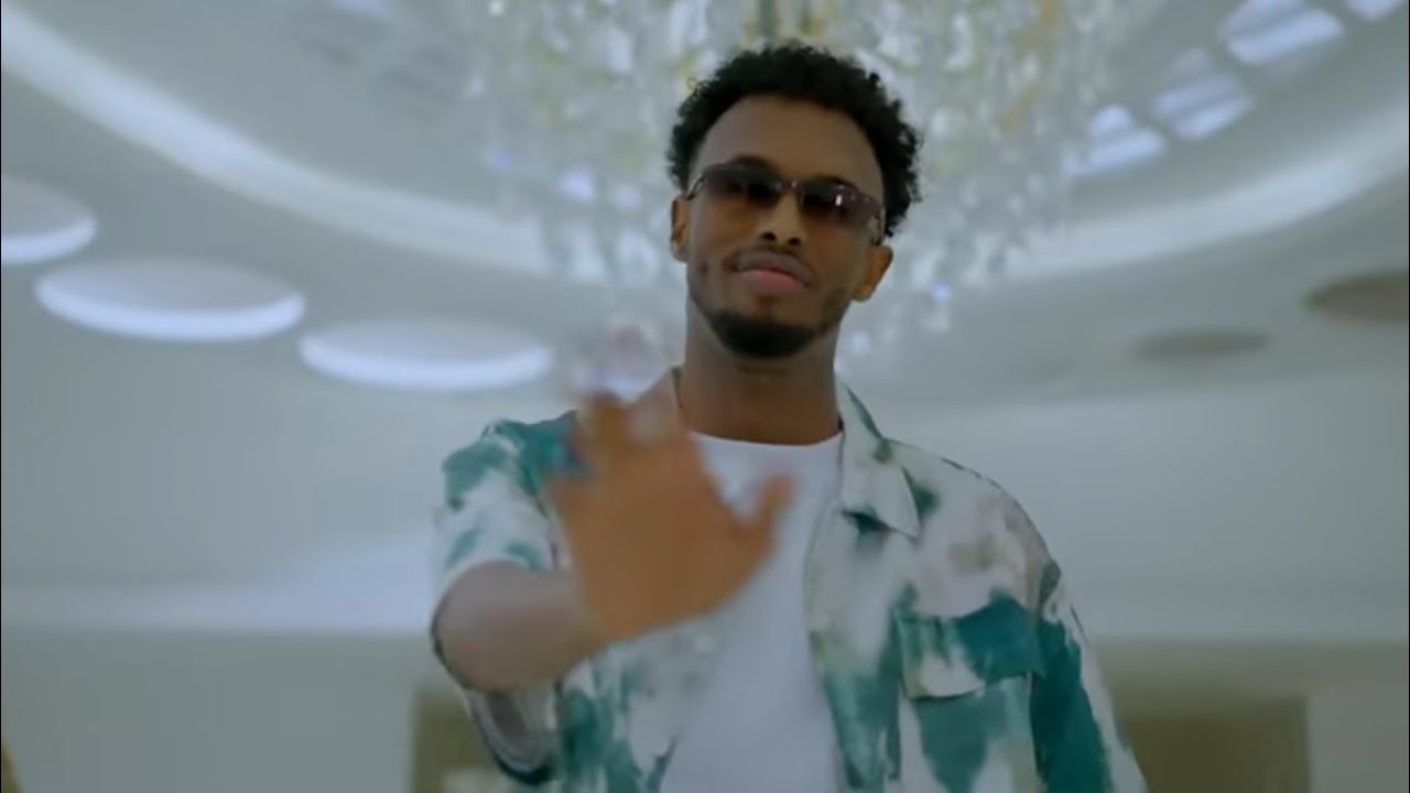 YAXYE SALEEBAAN - SAXAR TIRA [OFFICIAL VIDEO] 2025 - YouTube