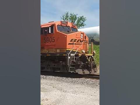 Railfan's Brookfield Subdivision BNSF #5905 #6050 Locomotive 🚂 Enigneer 👋 E - THHNAM at New ...