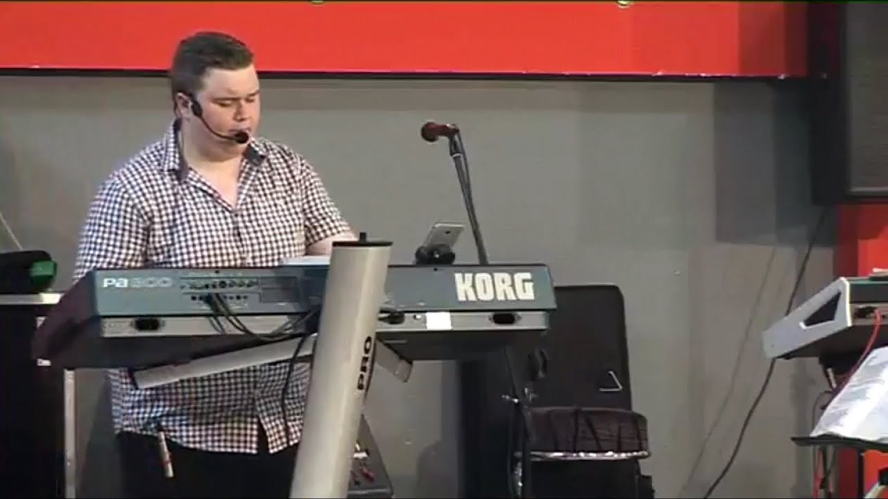 Ermin Hamidovic - Sine moj (Uzivo) - YouTube