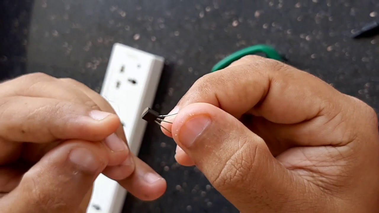 HOW TO USE A DIGITAL MULTIMETER.. #EASY TIPS - YouTube