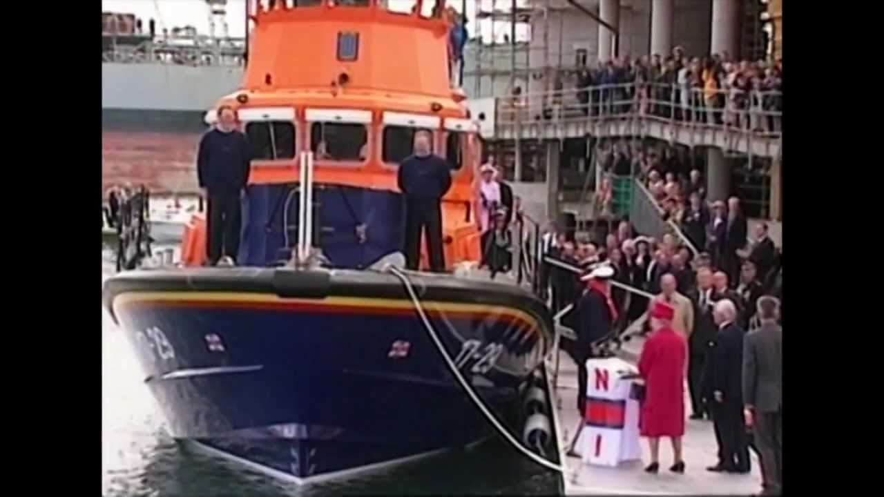 Golden Jubilee Tour of the UK, 2002 - YouTube