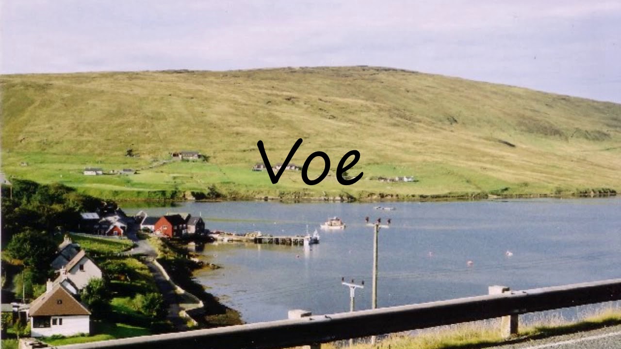 How to Pronounce Voe? - YouTube