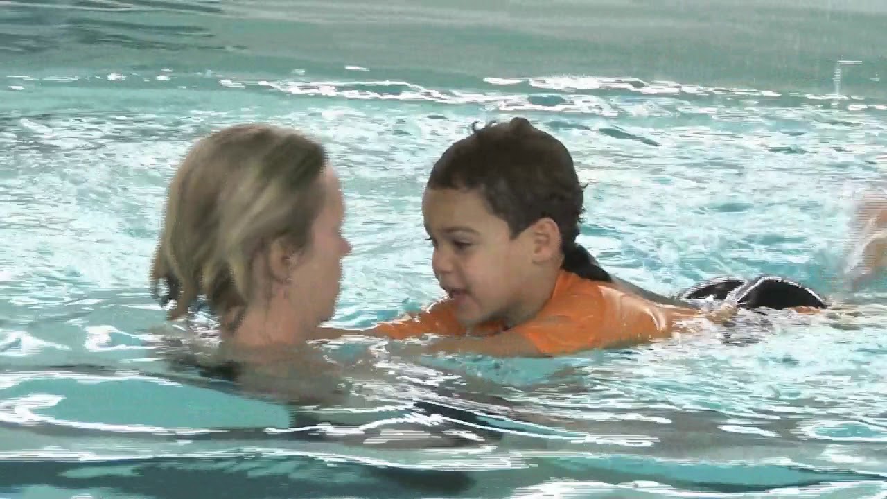 Kindergarten Swim Lessons at Taft Elementary - YouTube