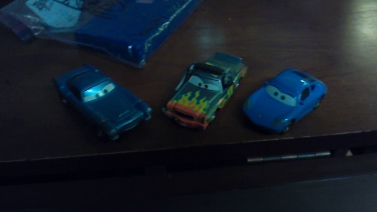 Disney cars track - YouTube