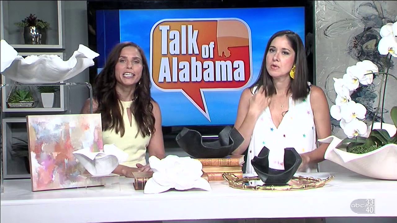 abc 33/40's "Talk of Alabama" featuring artist Laura Clark - YouTube