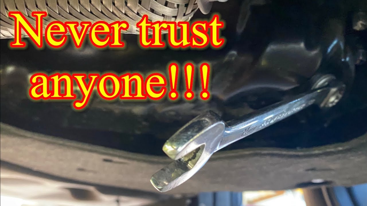 Oil change FAIL: Never Trust anyone - YouTube