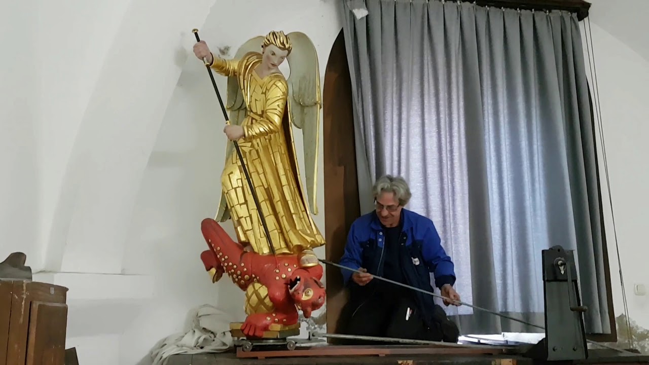 Das Turamichele wird auf seine Auftritte vorbereitet - YouTube