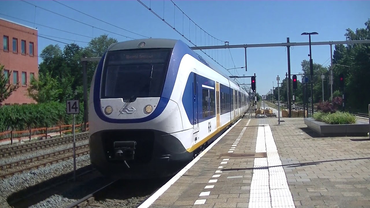 Treinen op station Utrecht Overvecht - 29-6-2019 - YouTube