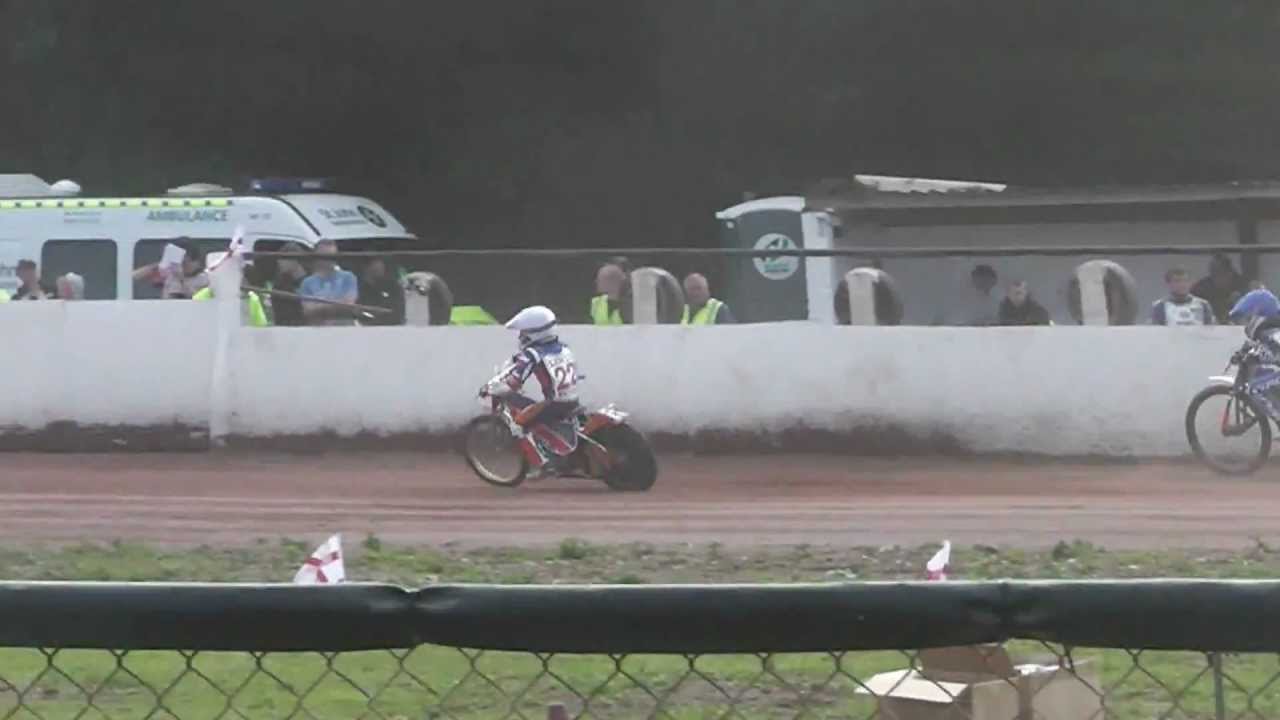 Final of the 125cc british youth speedway championship round at ...