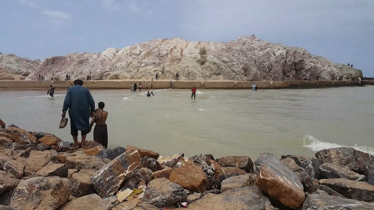 Gadani Beach Balochistan Pakistan - YouTube