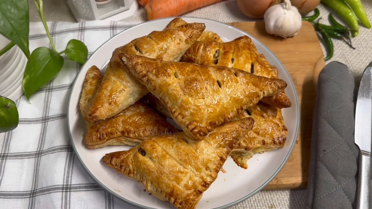 How to make CREAMY CHICKEN PUFF PASTRY Recipe | Tasty Chicken Puff ...