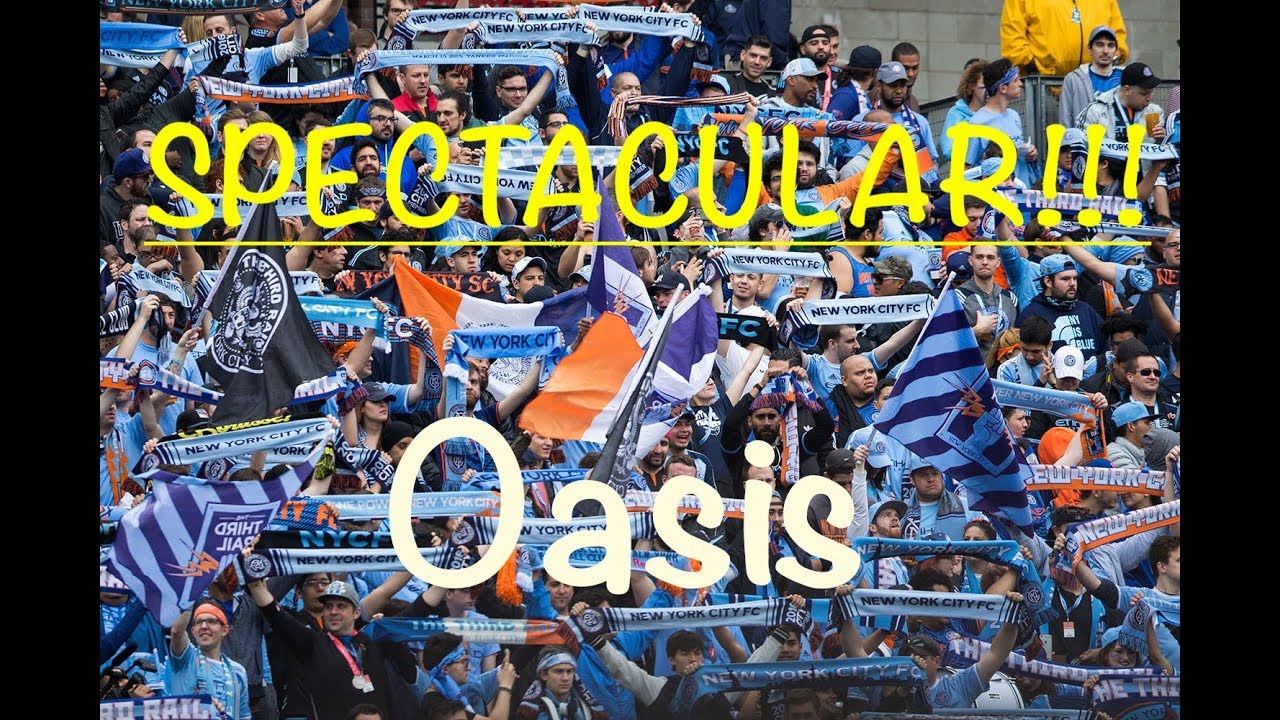 SPECTACULAR!!! Entire Etihad stadium singing Oasis's song. - YouTube