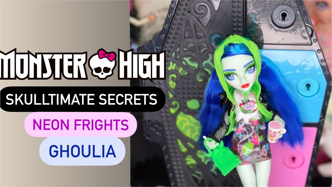 Monster High Skulltimate Secrets Neon Frights Ghoulia unboxing and ...