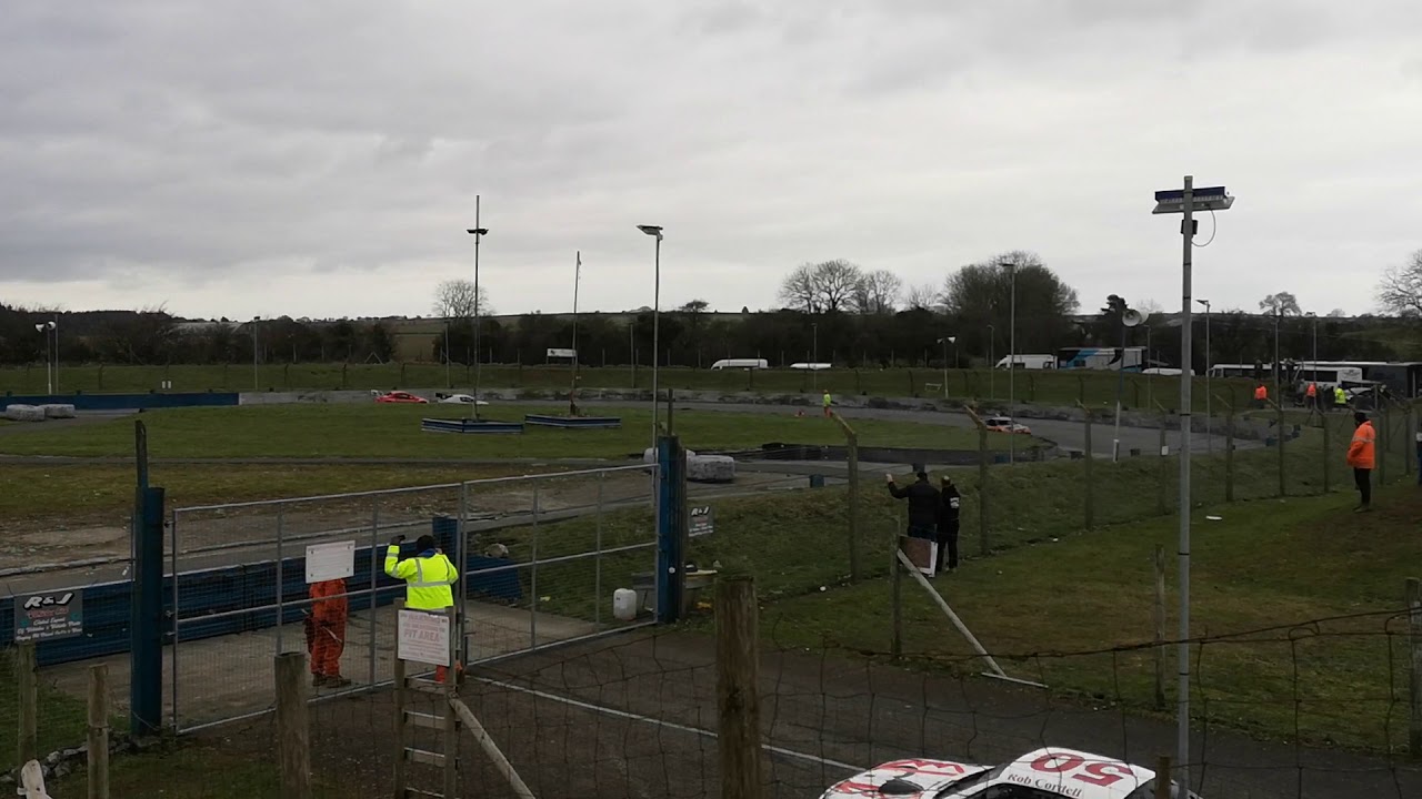 Mendips Raceway Test day outlaw Hot Rods and national - YouTube