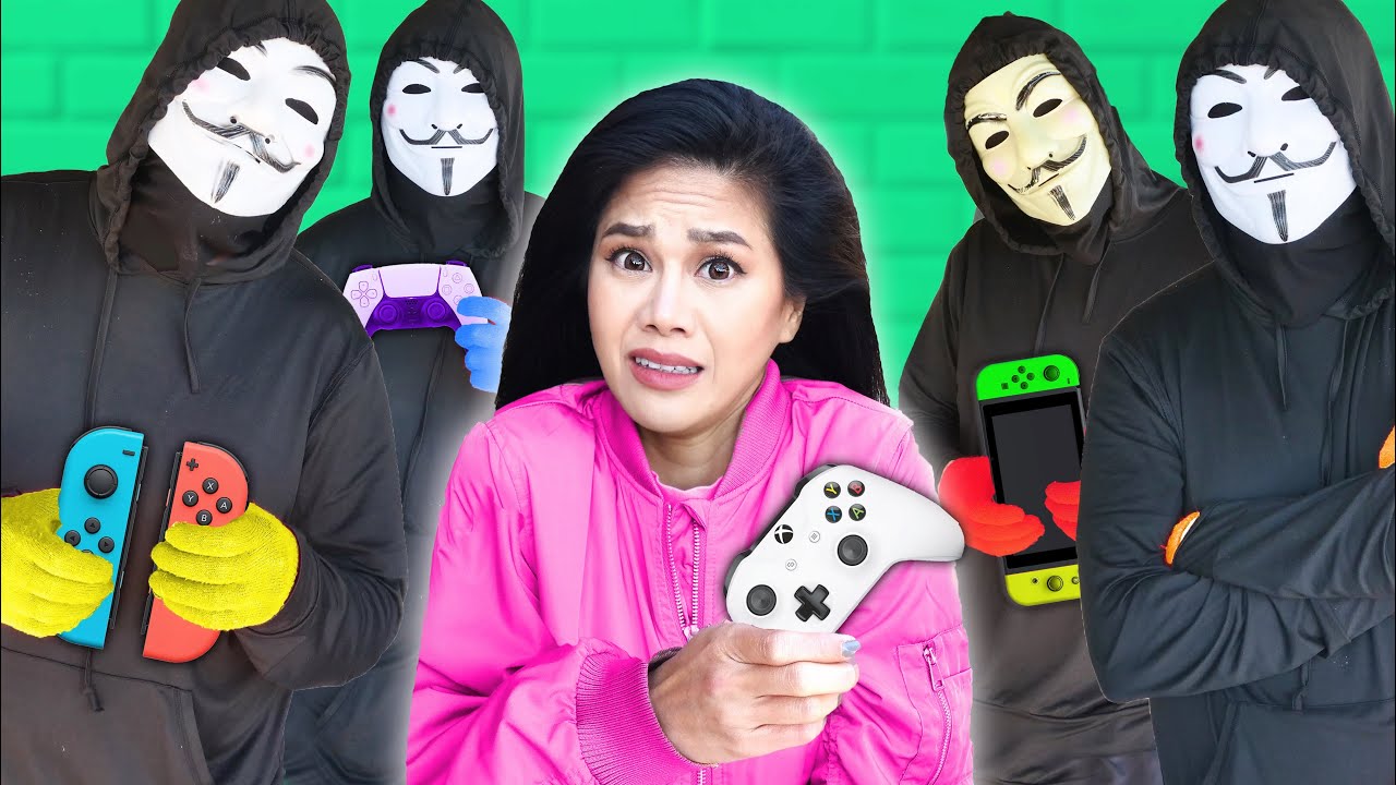 PLAYING AGAINST HACKERS in a Gaming Competition Battle Royale in Real ...