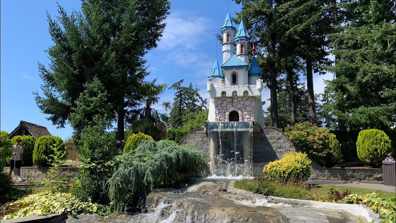 #Blenkinsop Adventure Mini Golf - YouTube