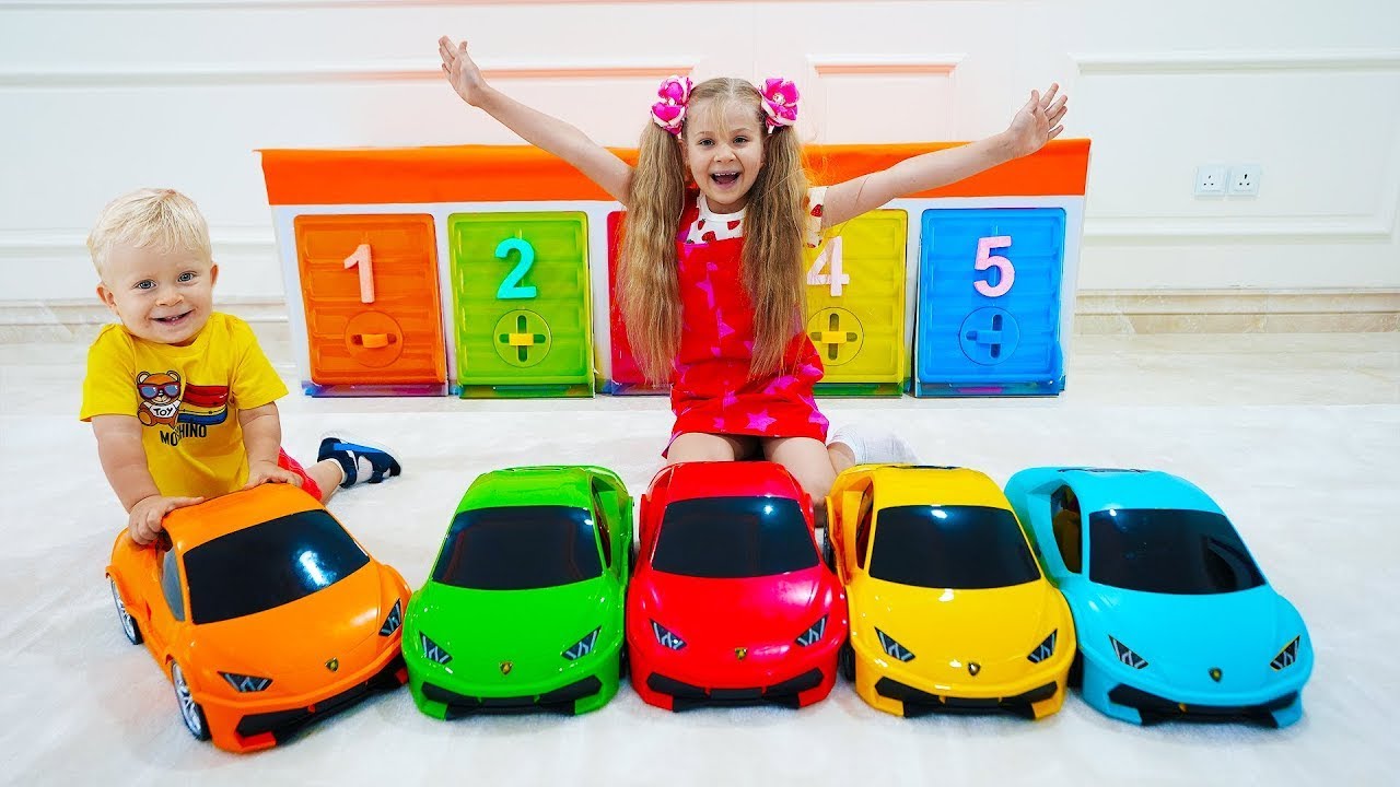 Diana le enseña al bebé Oliver | Juegos de desarrollo para niños ...