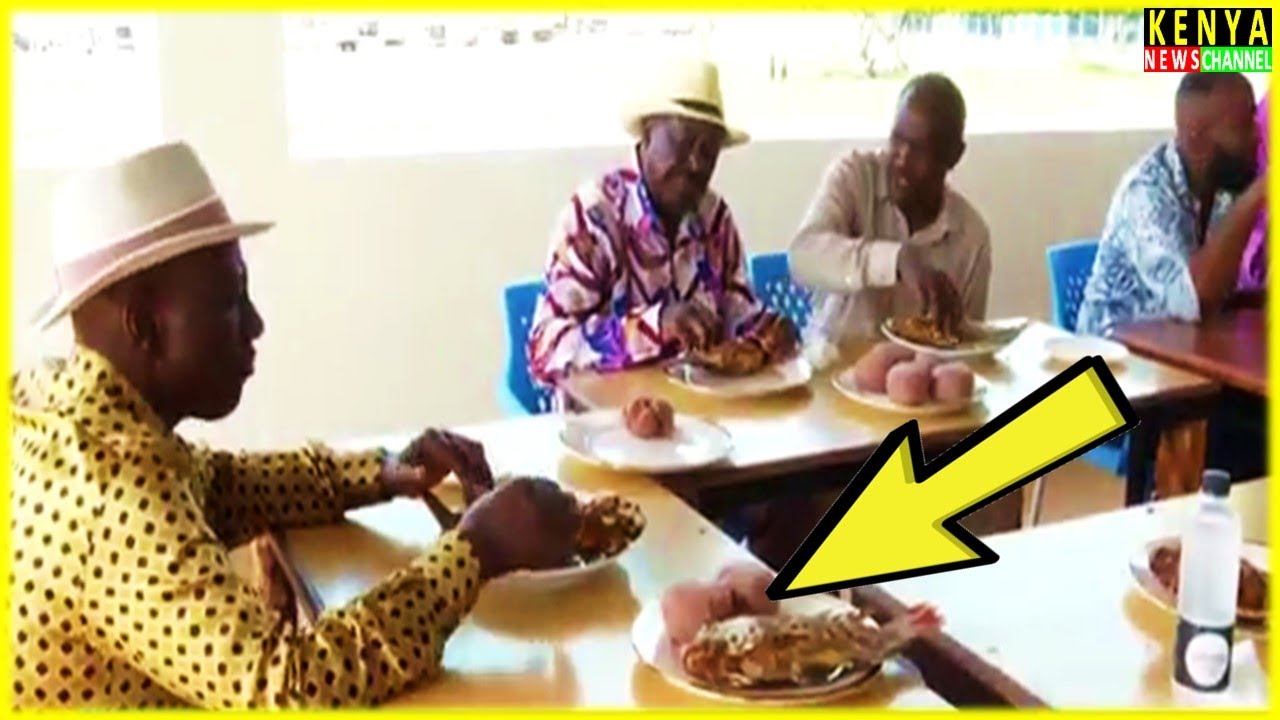 See how Ruto ate Fish after Raila took him to a Fish Market in Homabay ...