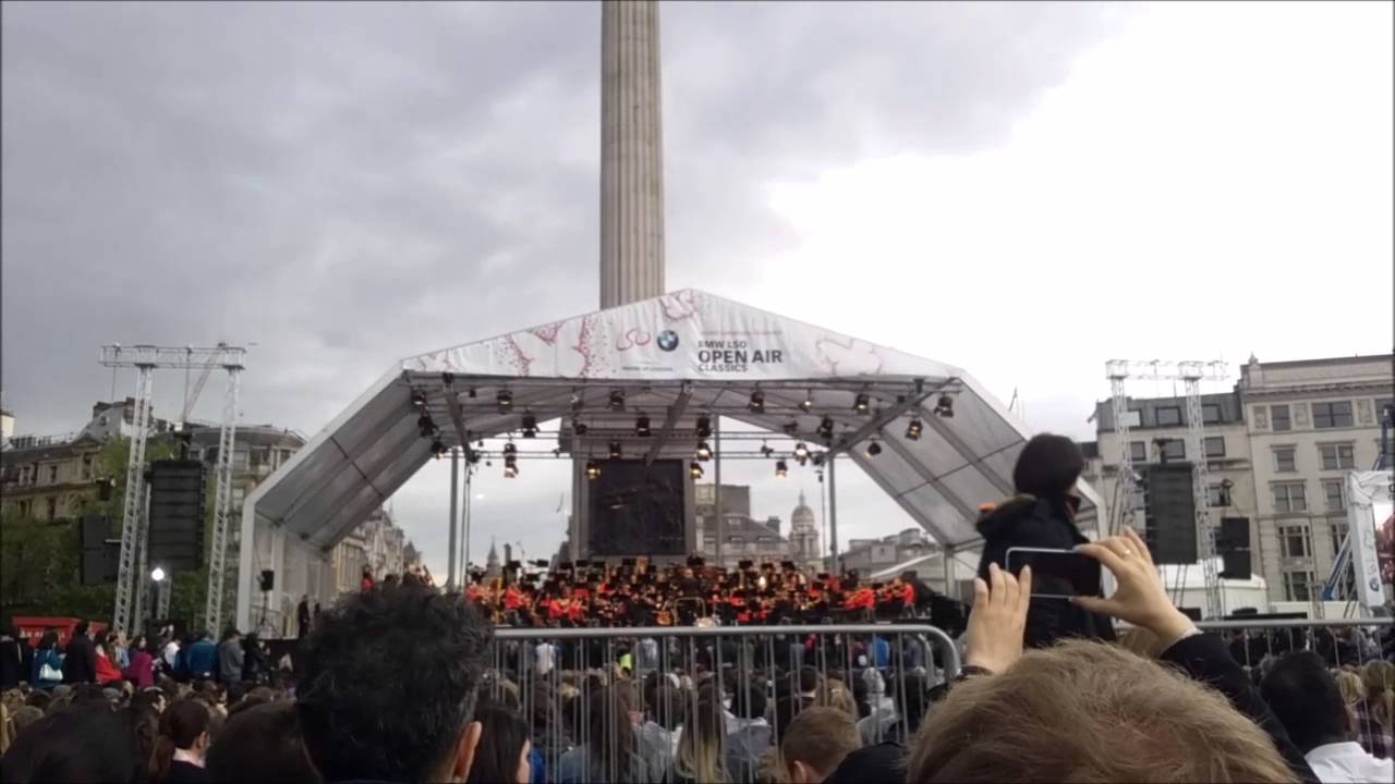 London Symphony Orchestra in Trafalgar Square - YouTube
