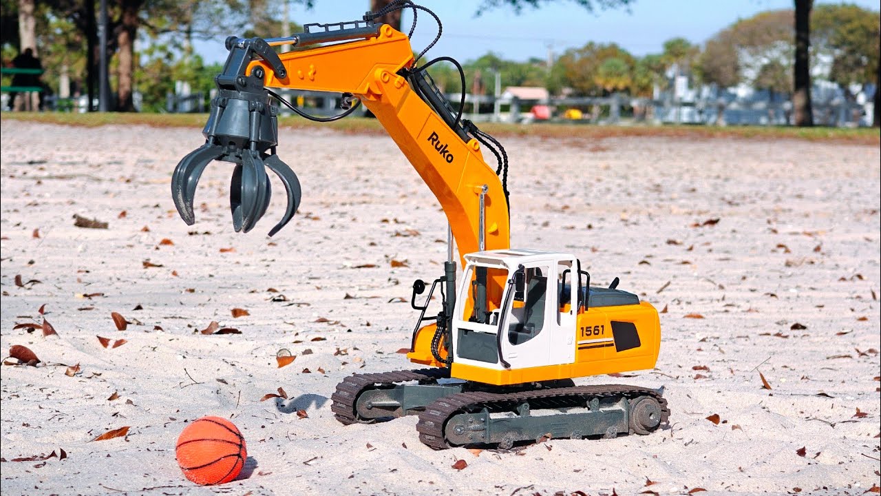 World's BEST CHEAP Excavator! Ruko (Claw attachment is awesome) - YouTube