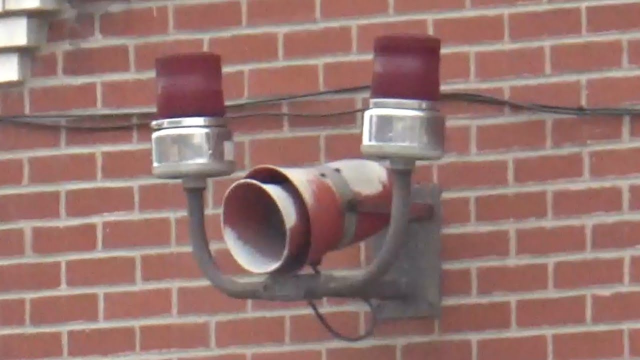 St Louis, MO Sentry F2 and Whelen 2807 Siren Tour - YouTube