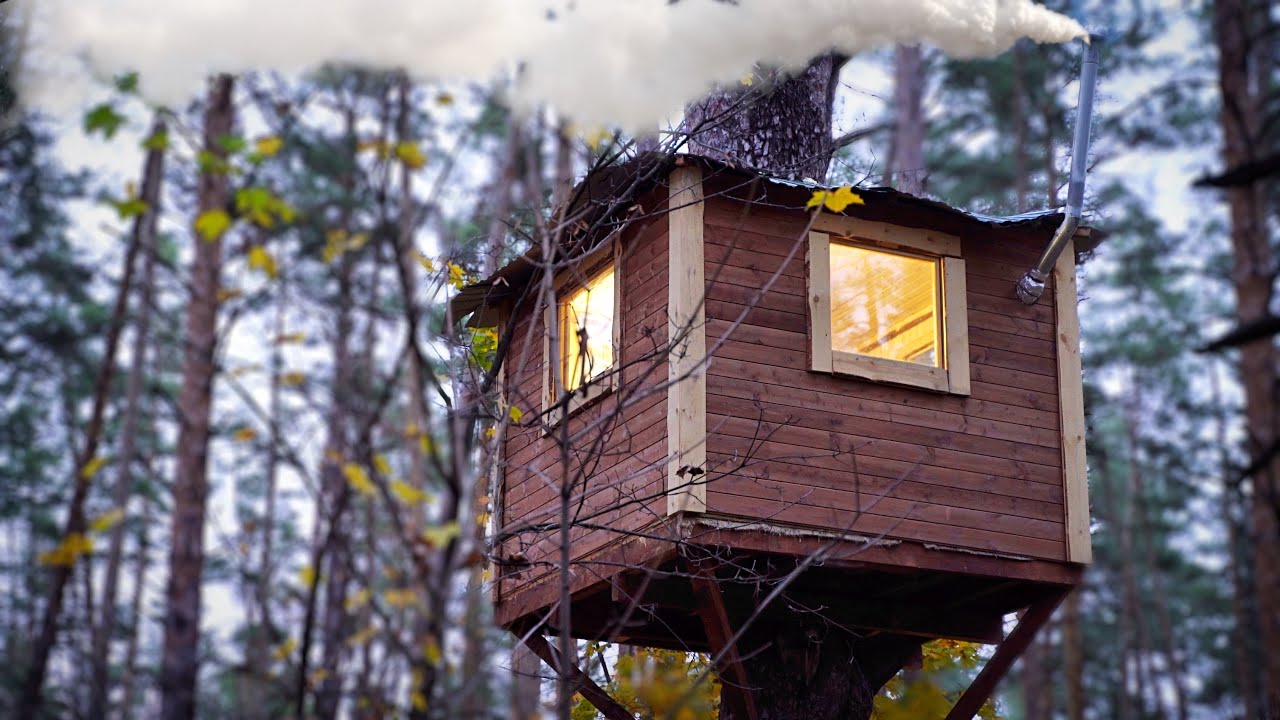 Building an INCREDIBLE TREEHOUSE in the middle of a dense autumn forest ...