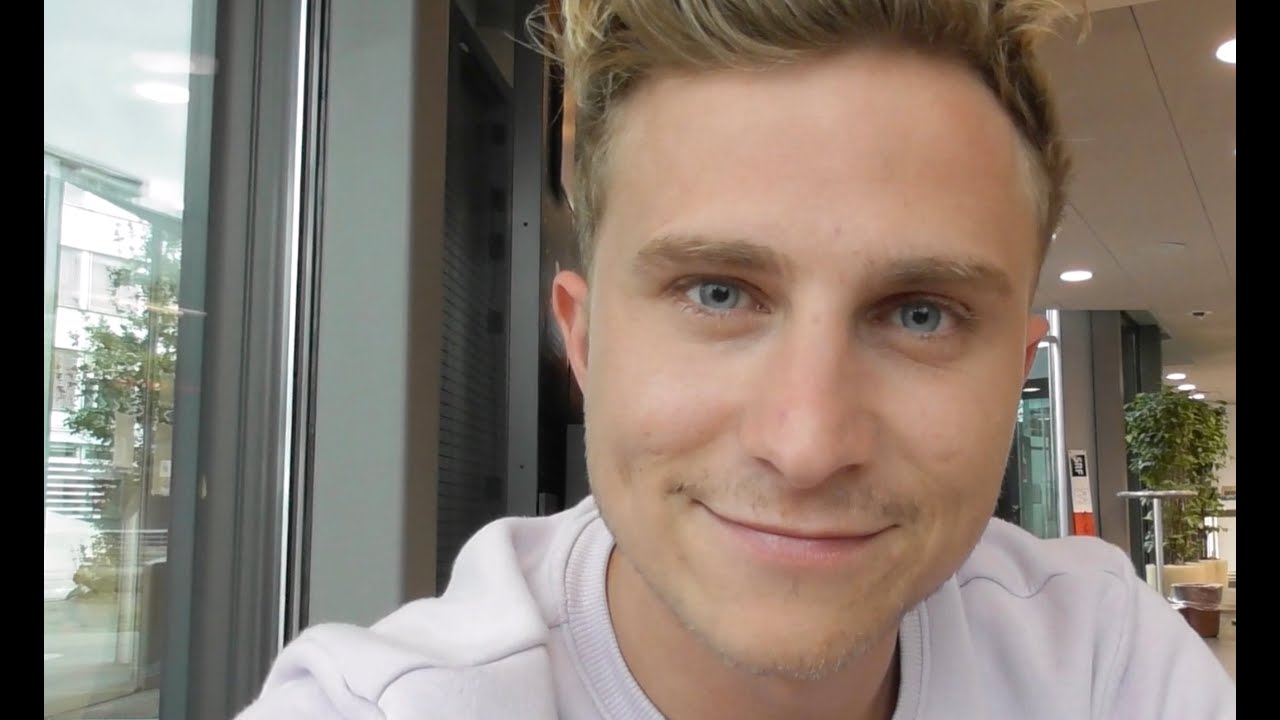 5 Minutes With Max Hubacher - YouTube