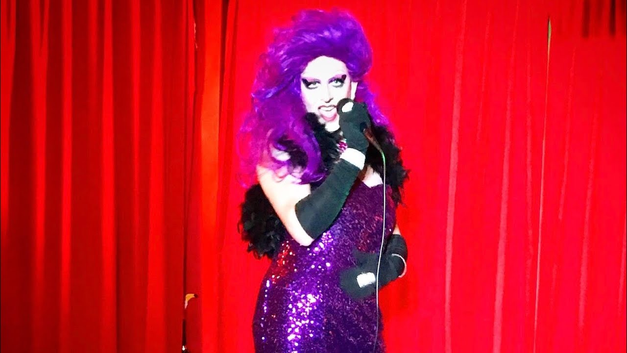 Drag queen Sissy Lea Mary Poppins Lip sync - YouTube