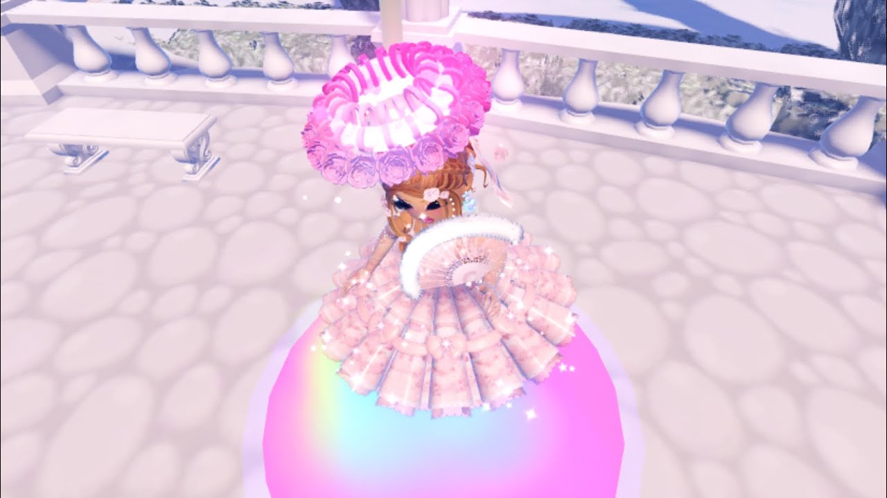 Trading for the Valentines Halo 2019!!! 💕 Roblox Royale High - YouTube