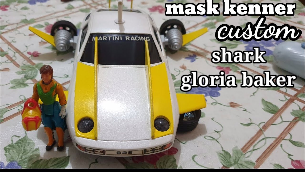 Mask Kenner custom Shark Gloria Baker - YouTube