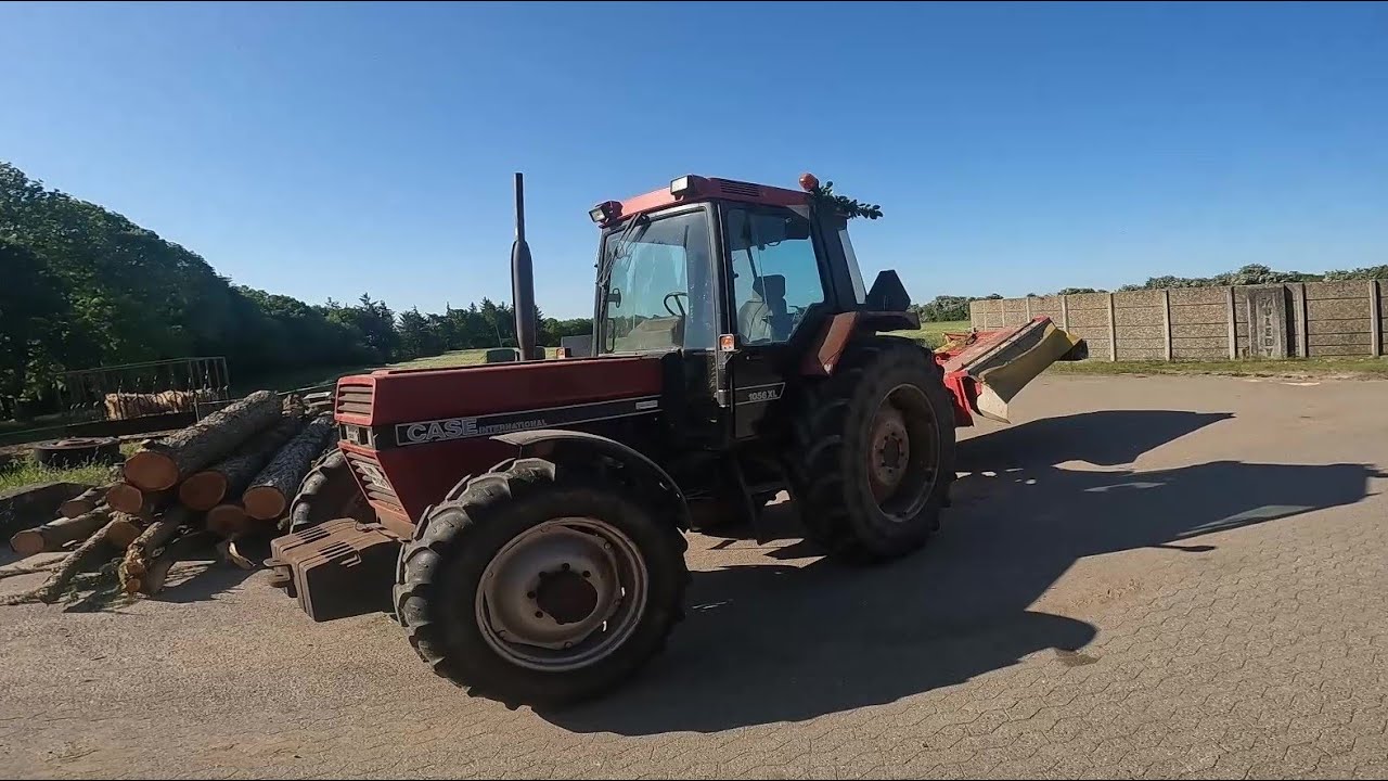 Cab View I Case IH 1056xl mowing I Pure sound - YouTube
