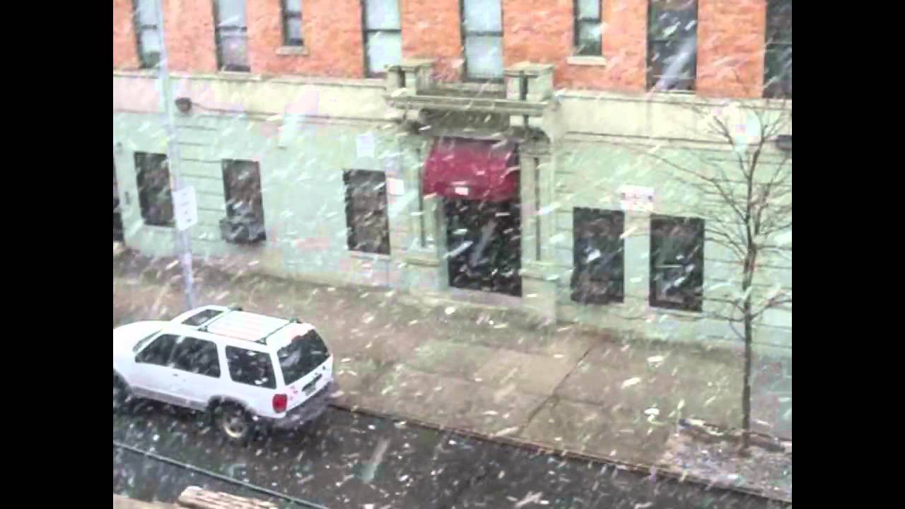 January 18 2014 - Pouring Snow - YouTube