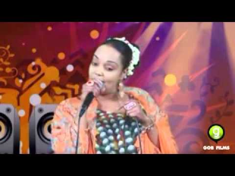 Fanaanada sanadka amina afrik heesti hamuuntu miyeey dhamaata_xvid