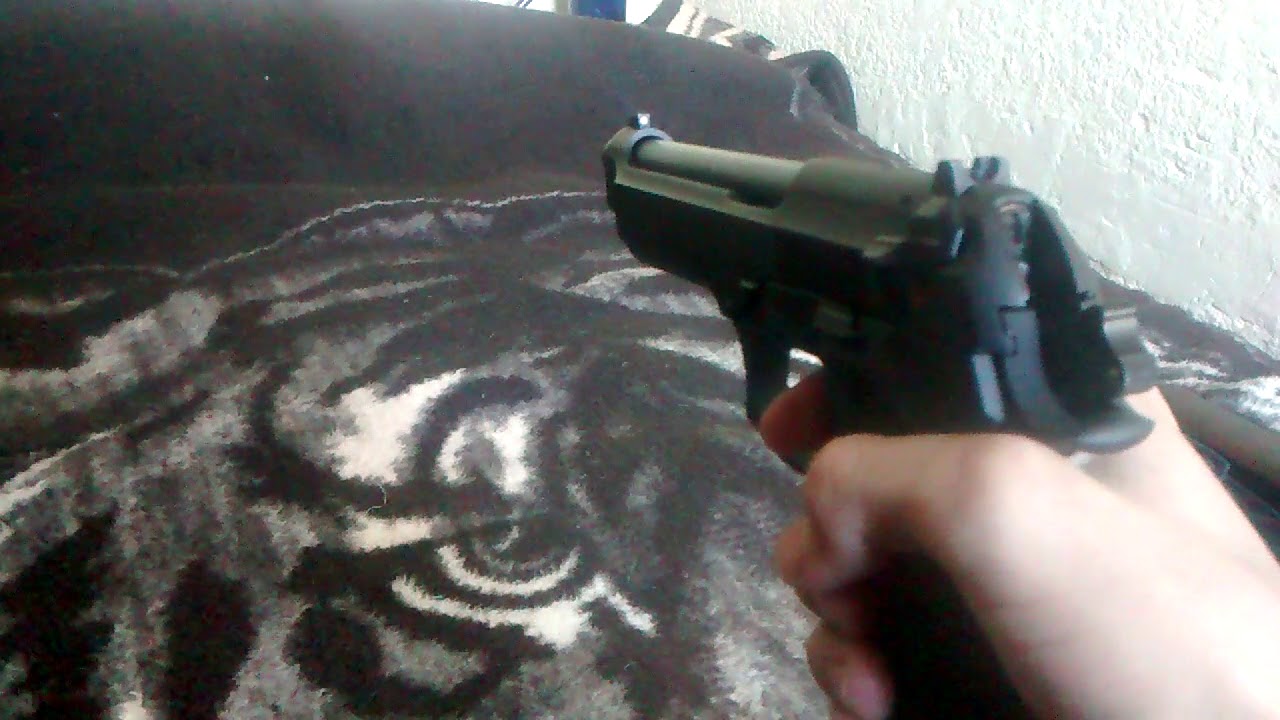 Beretta 92 FS (WE M9) GBB Airsoft - YouTube