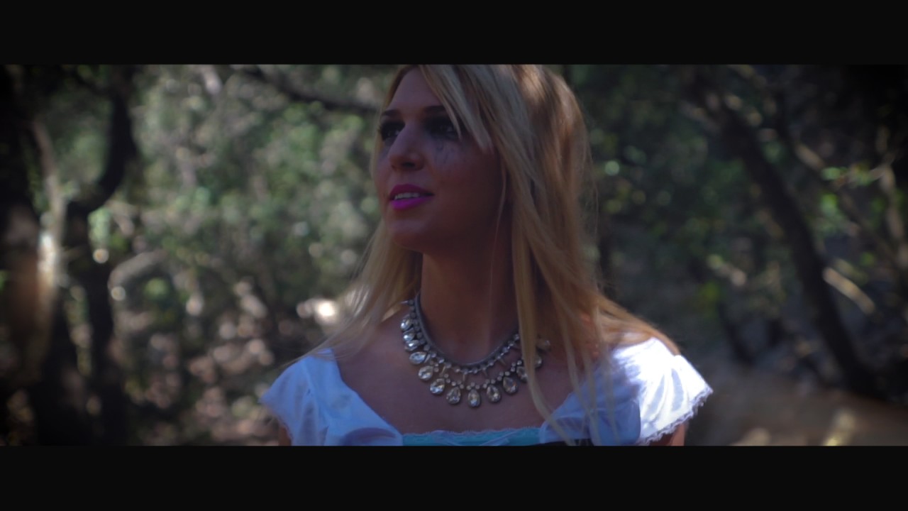 ALICIA "Videoclip Oficial". - YouTube