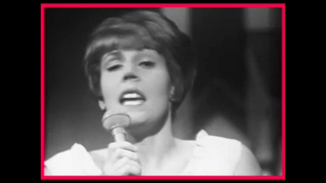 Helen Reddy ★ Call Me ♫ - YouTube
