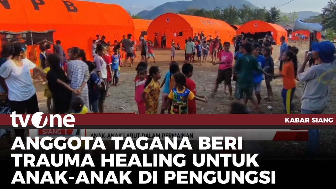 Trauma Healing di Pengungsian Gunung Lewotobi | Kabar Siang tvOne - YouTube
