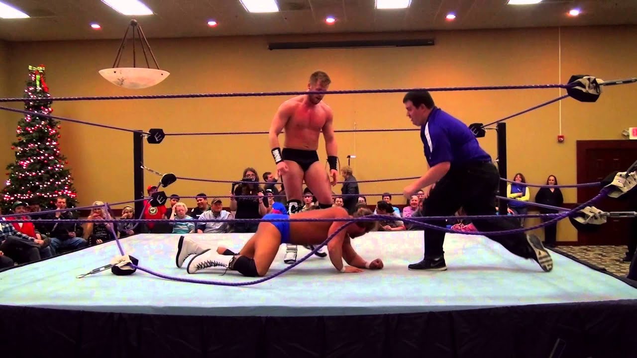 Tyler Colton vs. Danny Duggan - YouTube