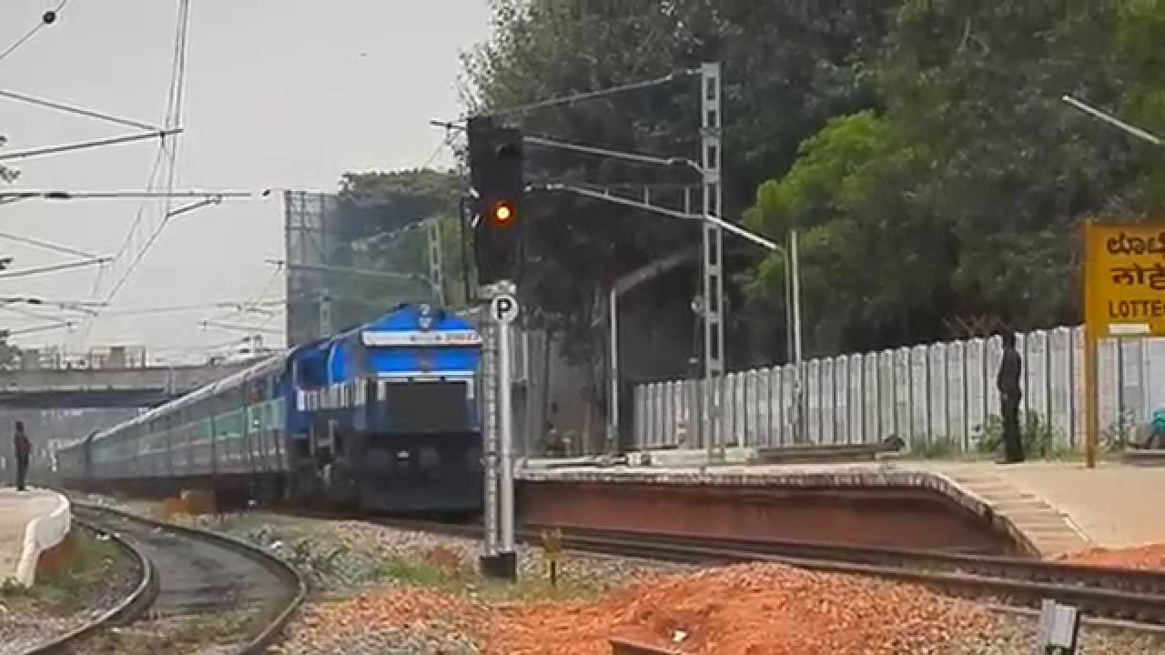 Kacheguda Express Accelerates through LOGH with LHF WDP4 - YouTube
