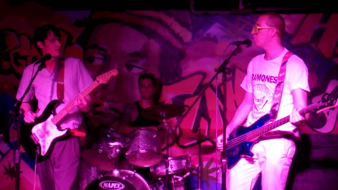The Downsiders (China) - Wild Thing (The Troggs Cover) - YouTube
